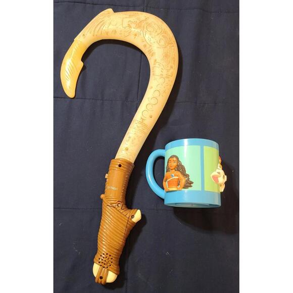 Disney | Other | 2pc Disney Moana Cup Mauis Magical Fish Hook Cosplay 2 ...
